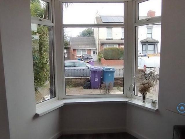 4 bedroom terraced house to rent