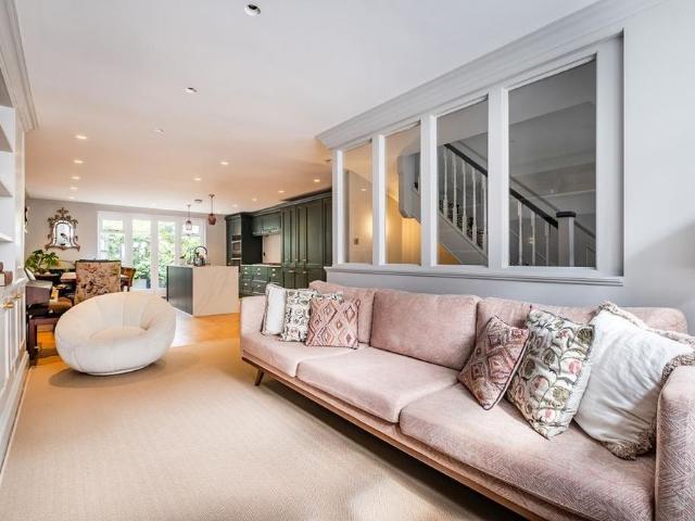 4 bedroom terraced house to rent