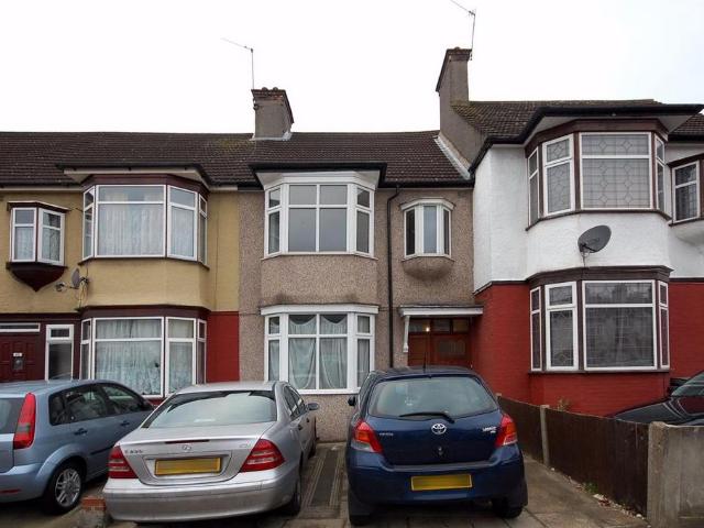 4 bedroom terraced house to rent