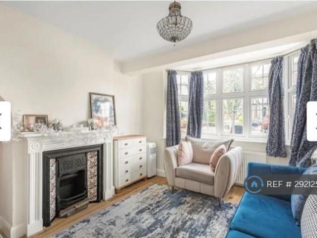 4 bedroom terraced house to rent