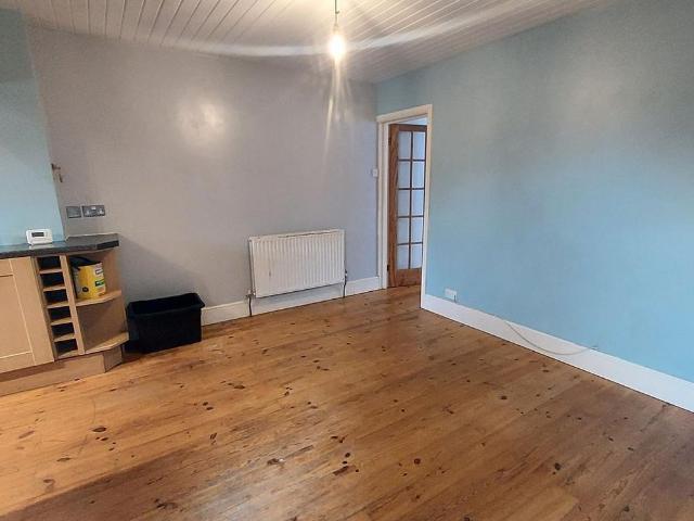 4 bedroom terraced house to rent