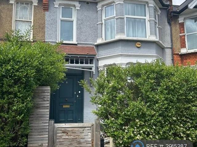 4 bedroom terraced house to rent