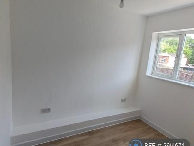 4 bedroom terraced house to rent