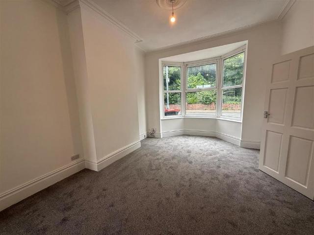 4 bedroom terraced house to rent