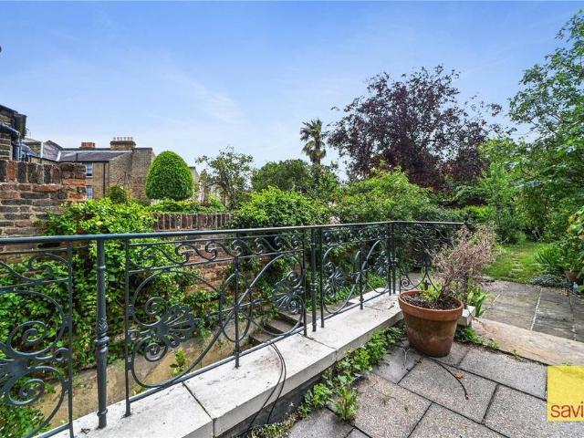 4 bedroom terraced house to rent