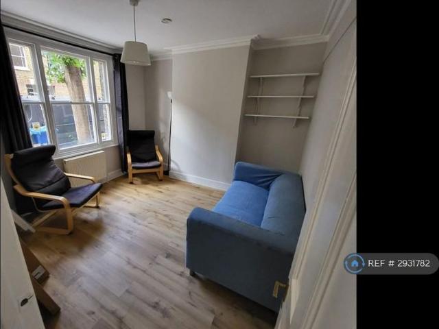 4 bedroom terraced house to rent
