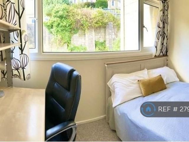 4 bedroom terraced house to rent
