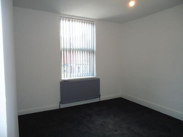 4 bedroom terraced house to rent