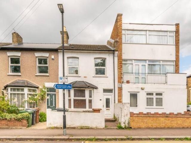 4 bedroom terraced house to rent