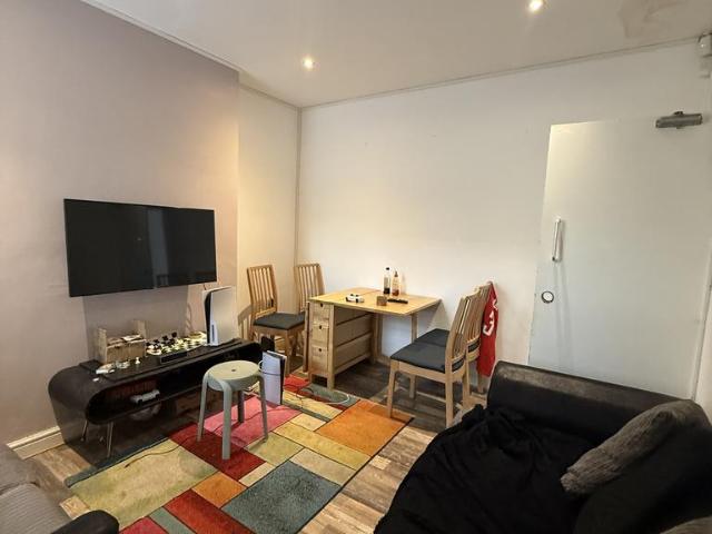 4 bedroom terraced house to rent