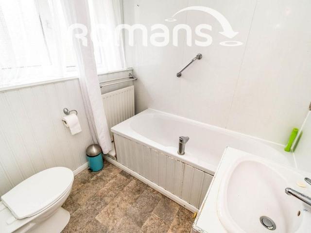 4 bedroom terraced house to rent