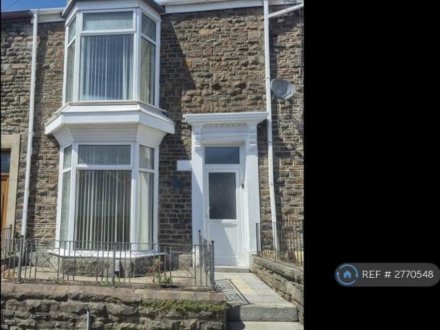 4 bedroom terraced house to rent