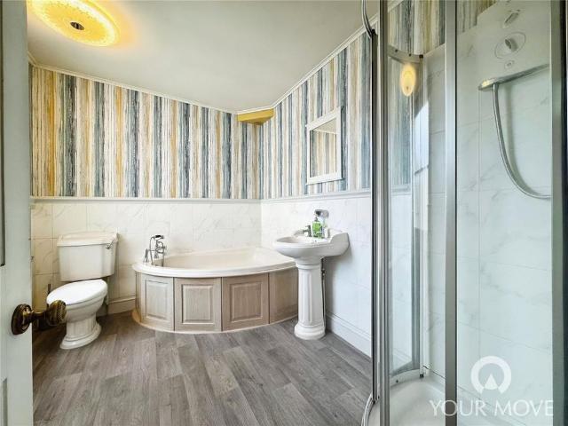 4 bedroom terraced house to rent