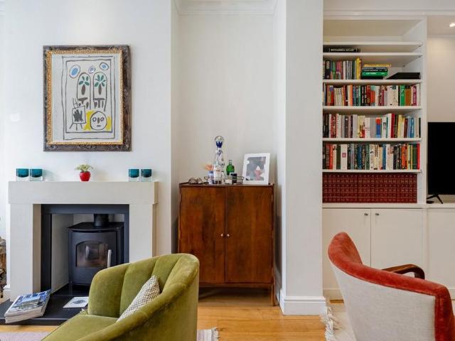 4 bedroom terraced house to rent
