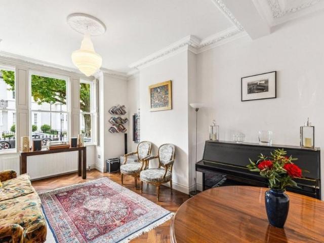 4 bedroom terraced house to rent