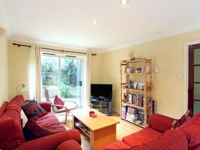 4 bedroom terraced house to rent