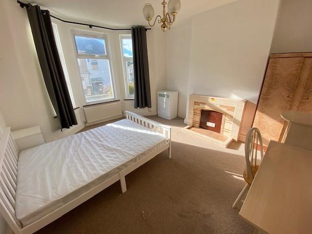 4 bedroom terraced house to rent