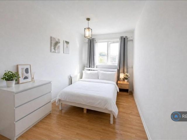 4 bedroom terraced house to rent