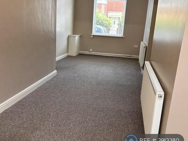 4 bedroom terraced house to rent