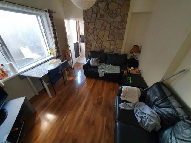 4 bedroom terraced house to rent