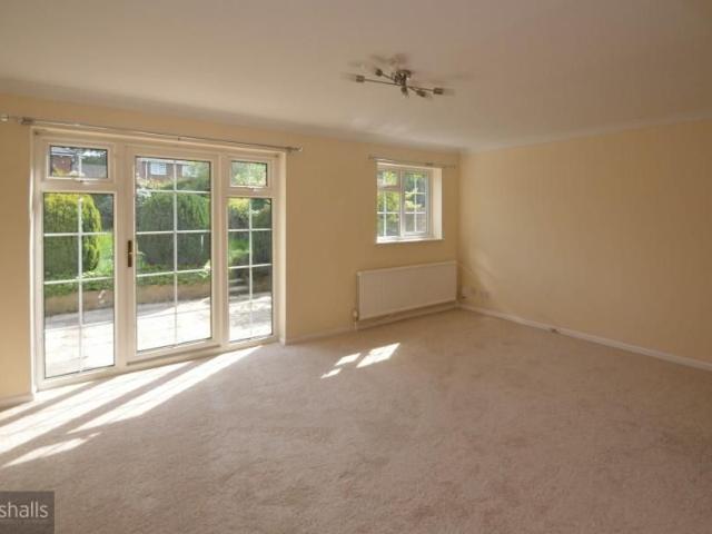4 bedroom terraced house to rent