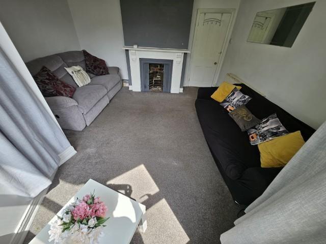 4 bedroom terraced house to rent