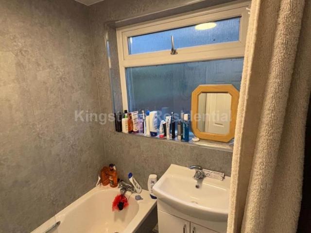 4 bedroom terraced house to rent