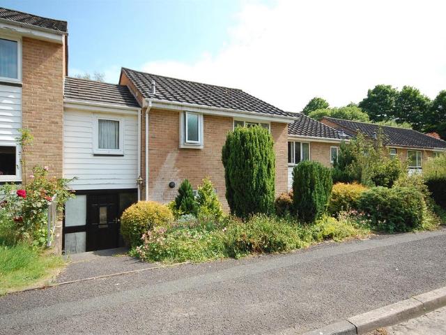 4 bedroom terraced house to rent