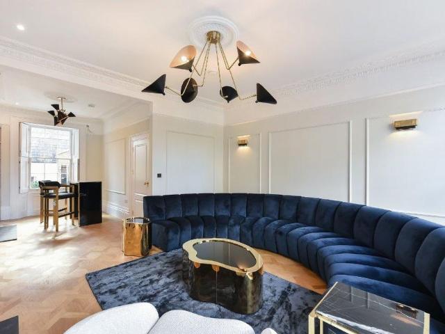 4 bedroom terraced house to rent