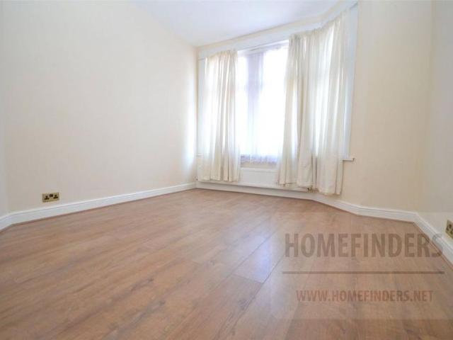 4 bedroom terraced house to rent