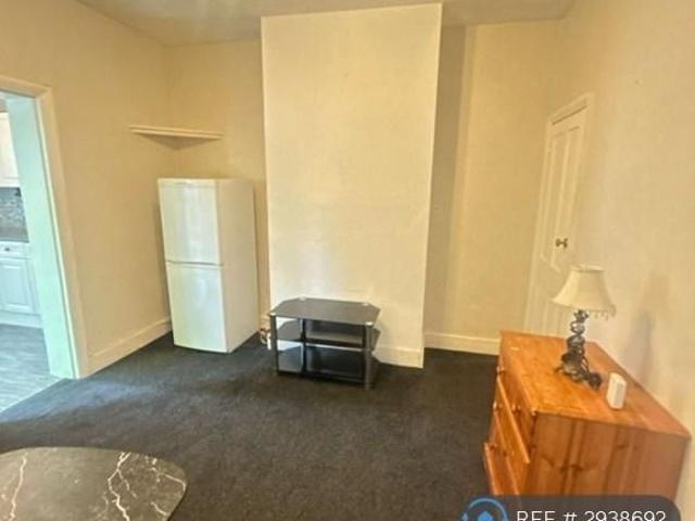 4 bedroom terraced house to rent