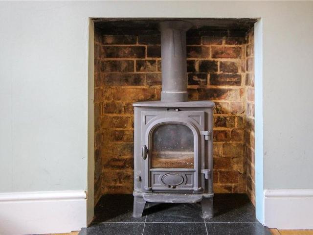 4 bedroom terraced house to rent