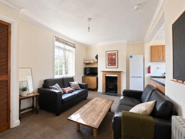 4 bedroom terraced house to rent