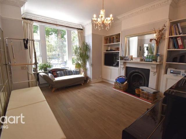 4 bedroom terraced house to rent