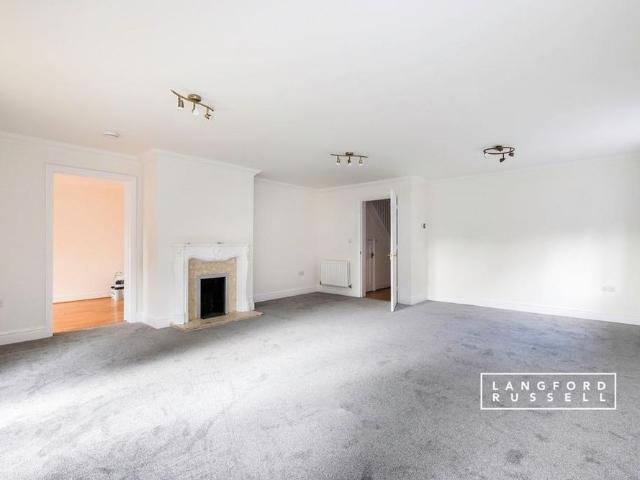 4 bedroom terraced house to rent