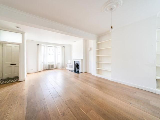 4 bedroom terraced house to rent