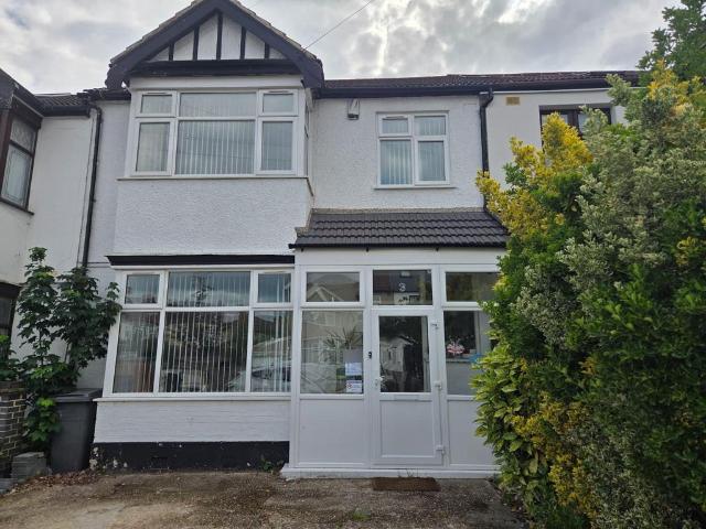 4 bedroom terraced house to rent