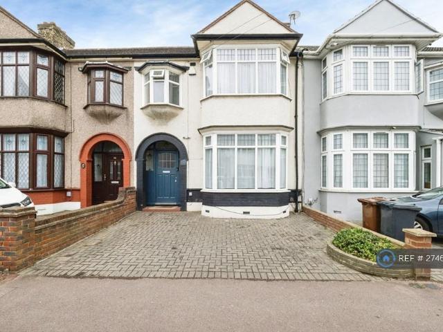 4 bedroom terraced house to rent