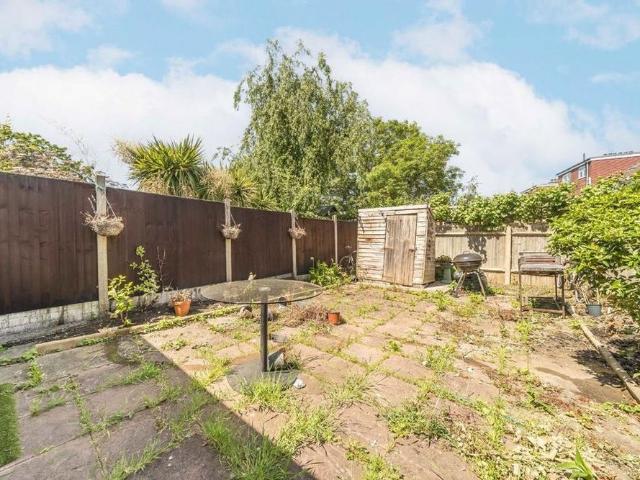 4 bedroom terraced house to rent