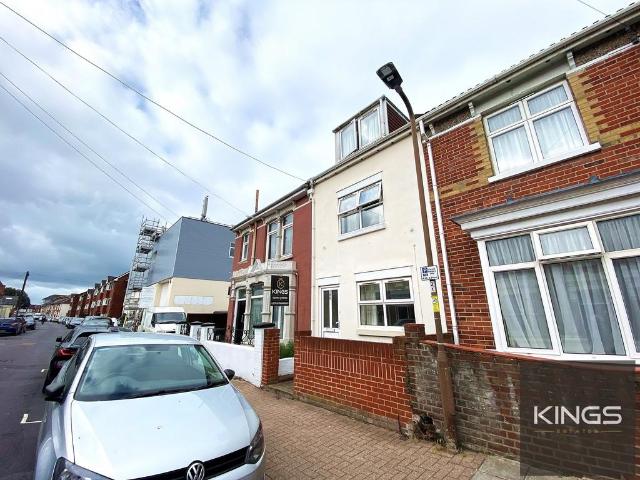 4 bedroom terraced house to rent