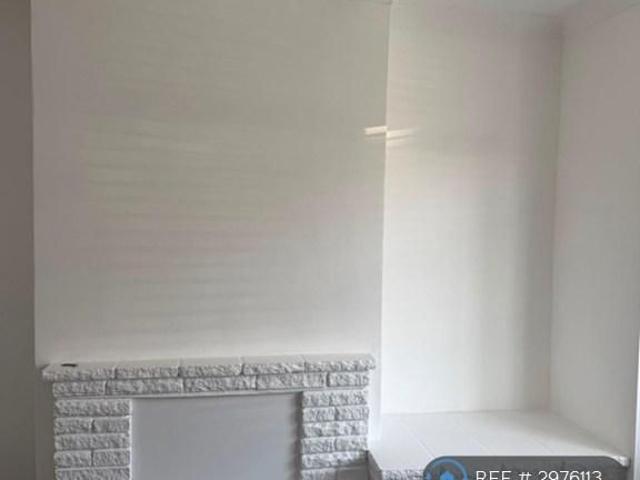 4 bedroom terraced house to rent