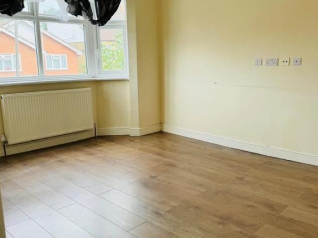4 bedroom terraced house to rent