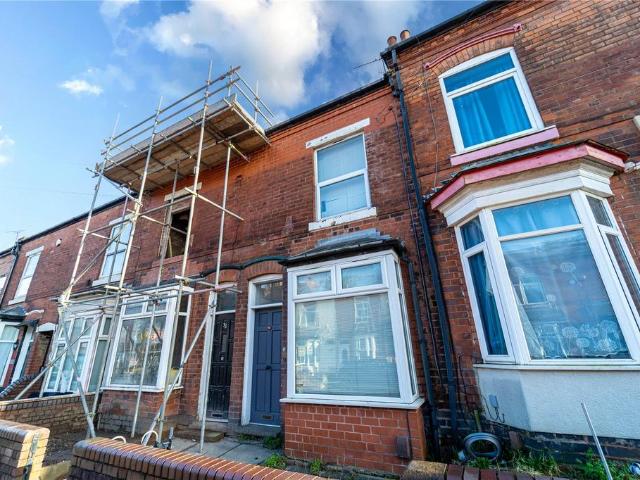 4 bedroom terraced house to rent