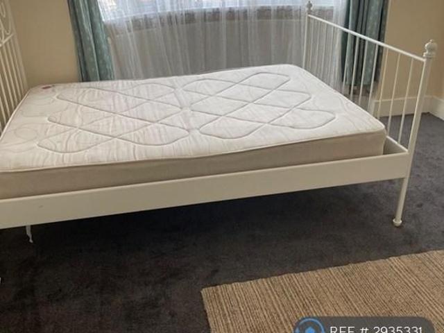 4 bedroom terraced house to rent