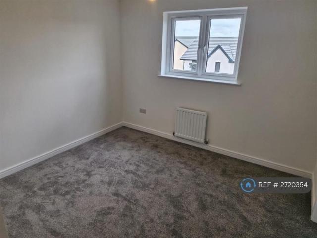 4 bedroom terraced house to rent