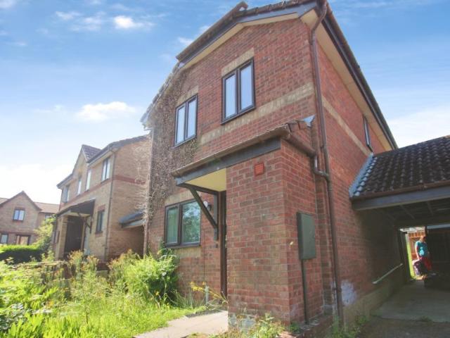 4 bedroom terraced house to rent