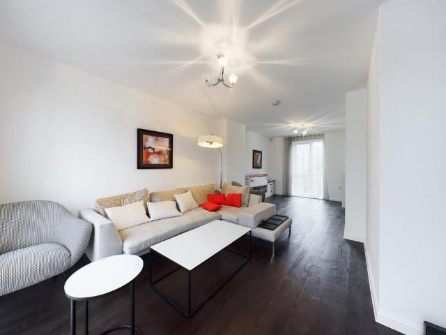 4 bedroom terraced house to rent