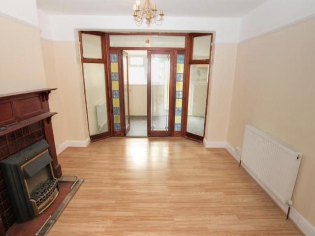 4 bedroom terraced house to rent