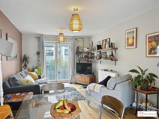 4 bedroom terraced house to rent