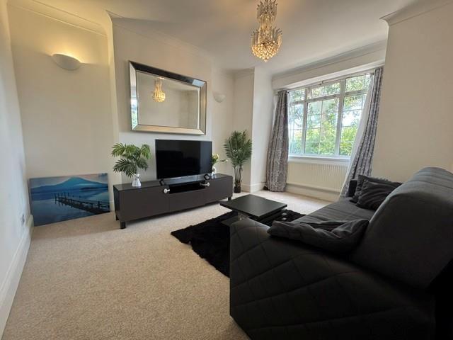 4 bedroom terraced house to rent
